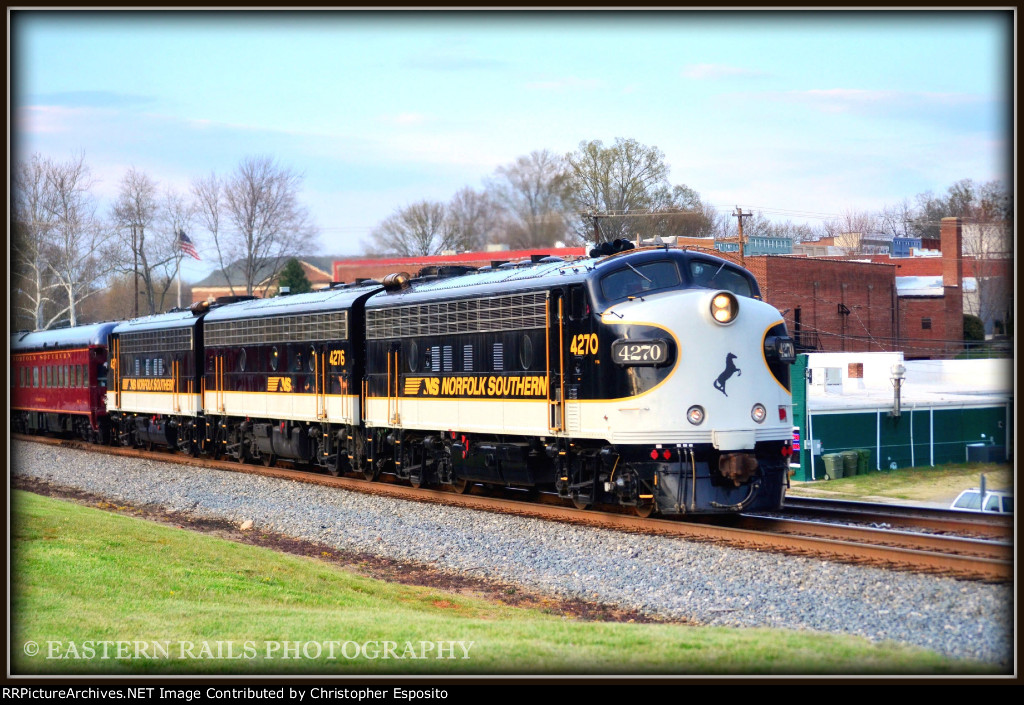 NS F9A 4270 leads OCS 956 on the R Line